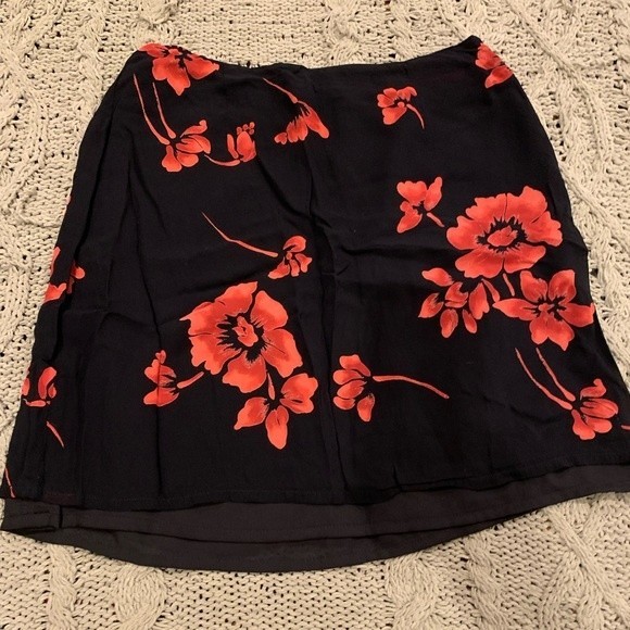 Ann Taylor | Skirts | Ann Taylor Size Rayon Short Skirt With Liner Side ...